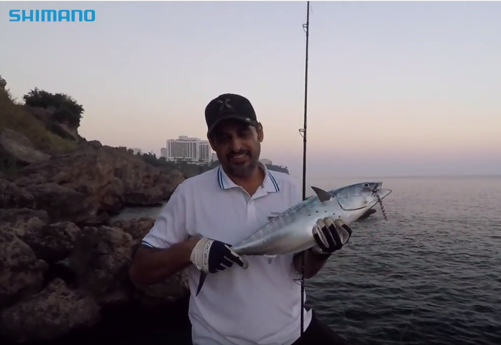 Yazılı orkinos için shore jigging - Antalya Falezler - Balık Oltamda
